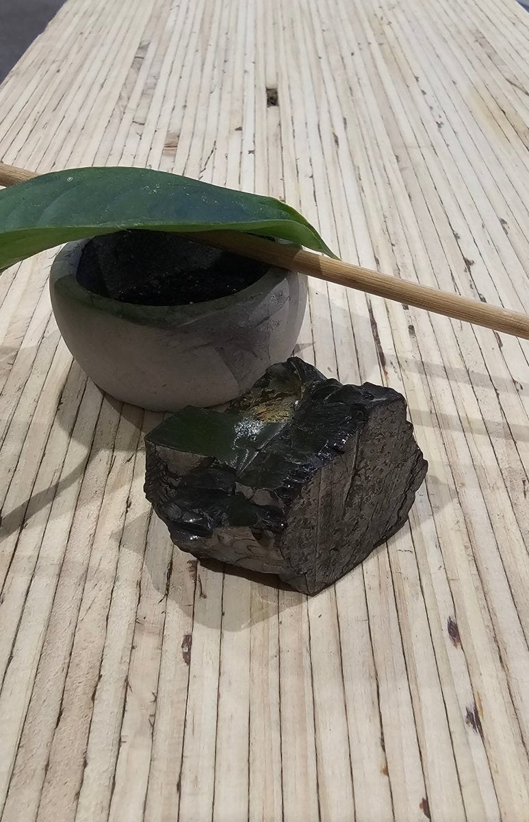 The Ultimate Shungite: Rare One-Piece Nugget - Mount Cook ...