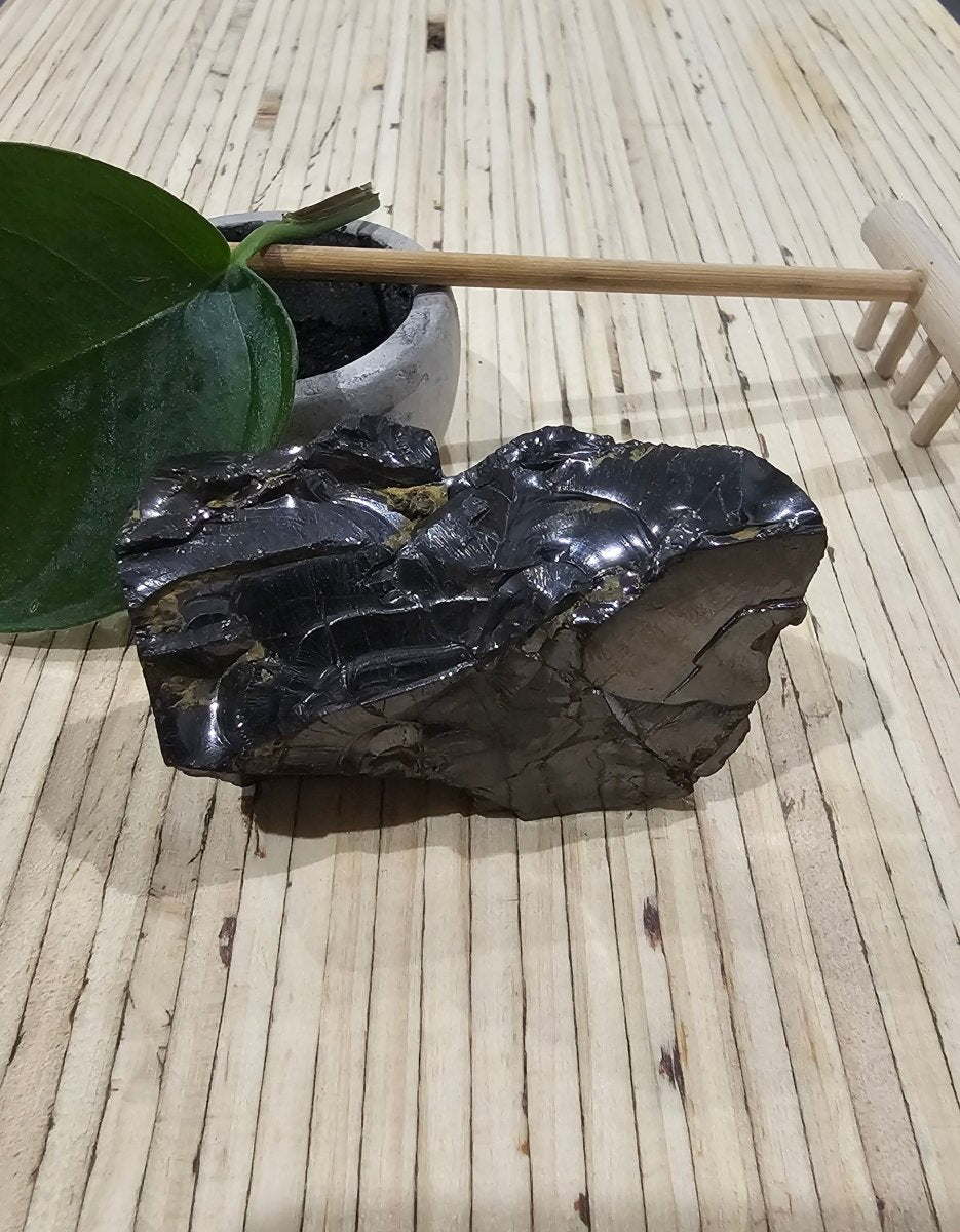 Shungite Rare One-Piece Nugget - Taranaki - GroundedKiwi – GroundedKiwi.nz