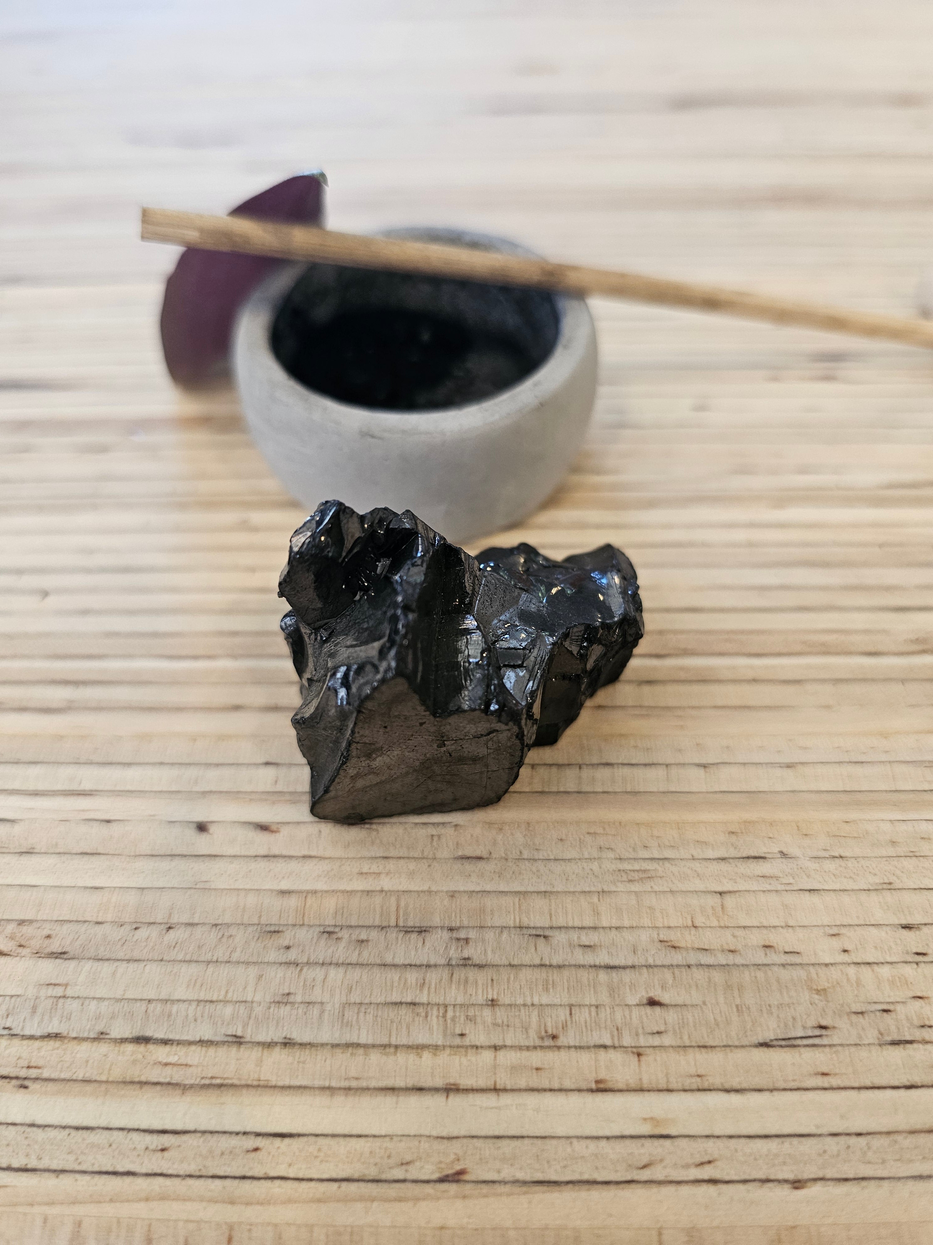 The Ultimate Shungite: Rare One-Piece Nugget - Mount Haast (New Zealand ...